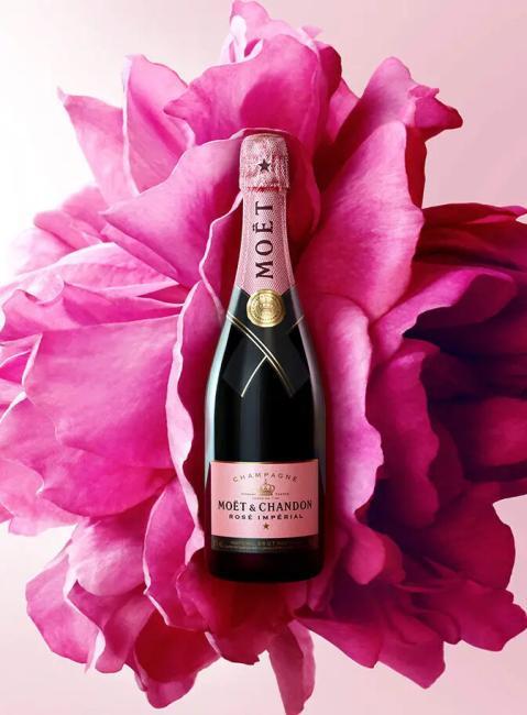 Moët & Chandon - International advertising campaign I OMEDIA PARIS